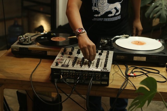 Nemesis Audio Official Website – Сreates headphones, amps and sound ...